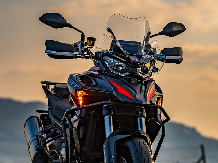 SRT 900 SX - NOVINKA - QJ Motor